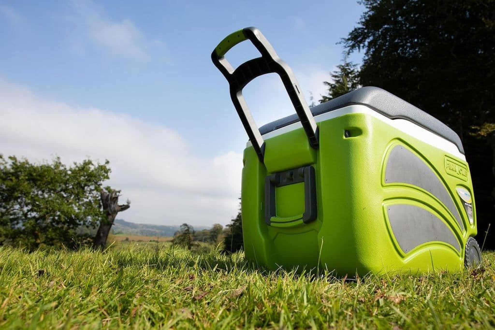 Best Passive Cool Box UK – the Top 5 Insulated Coolers for Camping